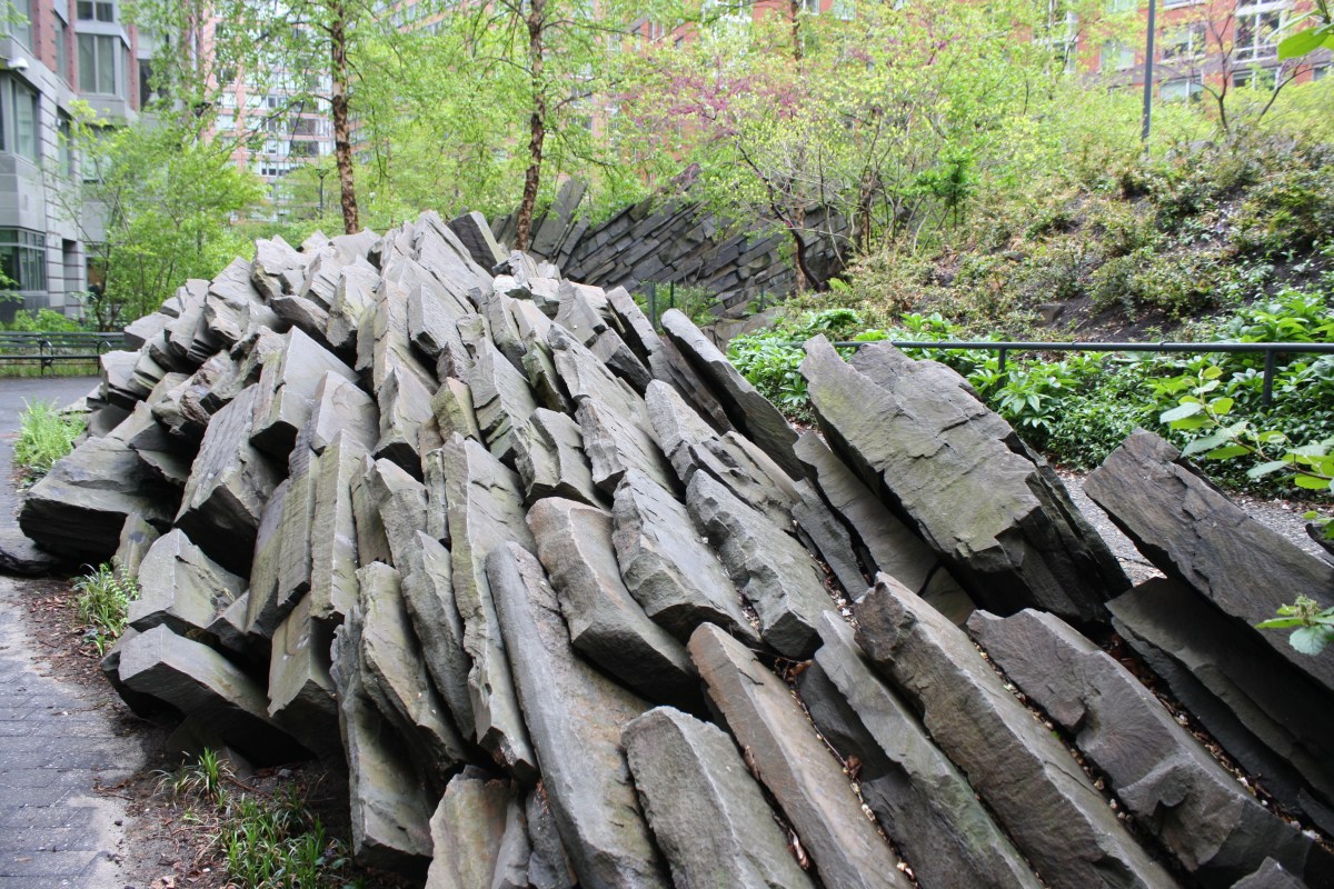 On the Rocks in Teardrop Park | Slow Nature Fast City